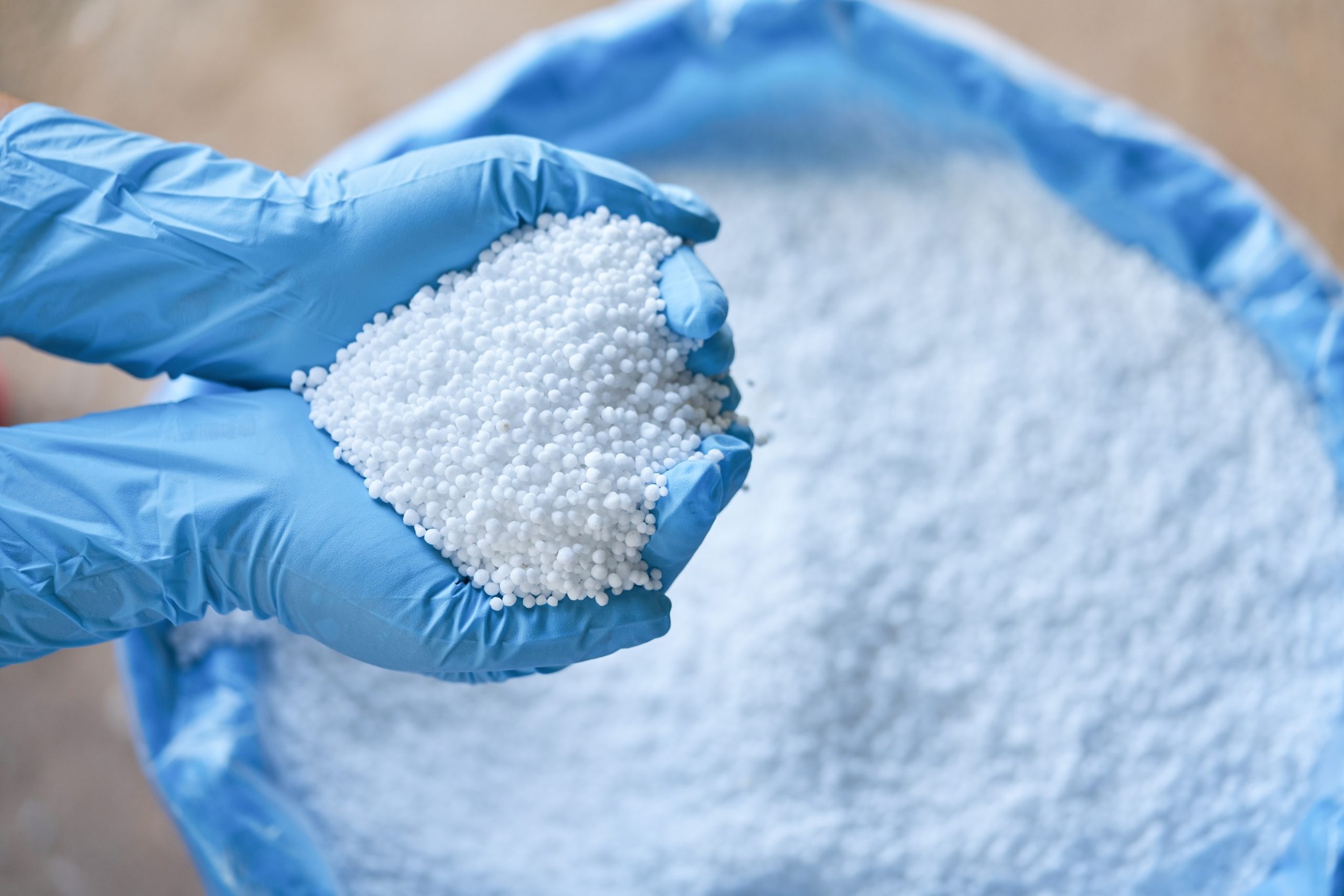 Urea Fertilizer: Benefits, Uses, and Application Tips - Lujain Group